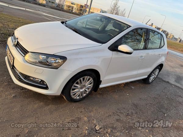White Volkswagen Polo 2017 in Tartu, with an engine capacity of 1.20 L and mileage of 65 thousand km for 5300 €, photo 3 on AUTOMOTO.COM.LV