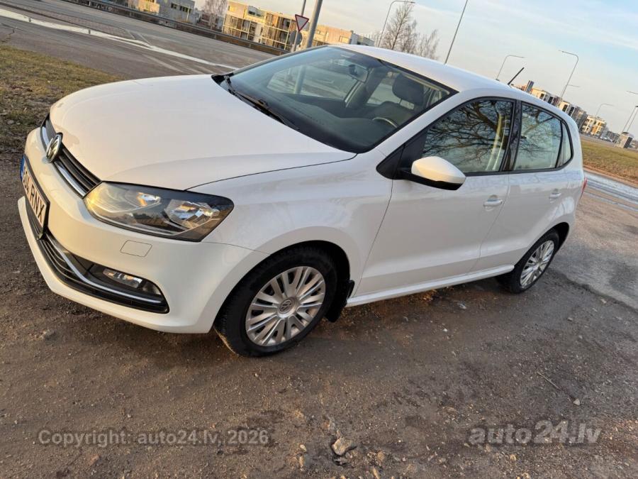 White Volkswagen Polo 2017 in Tartu, with an engine capacity of 1.20 L and mileage of 65 thousand km for 5300 €, photo 3 on AUTOMOTO.COM.LV
