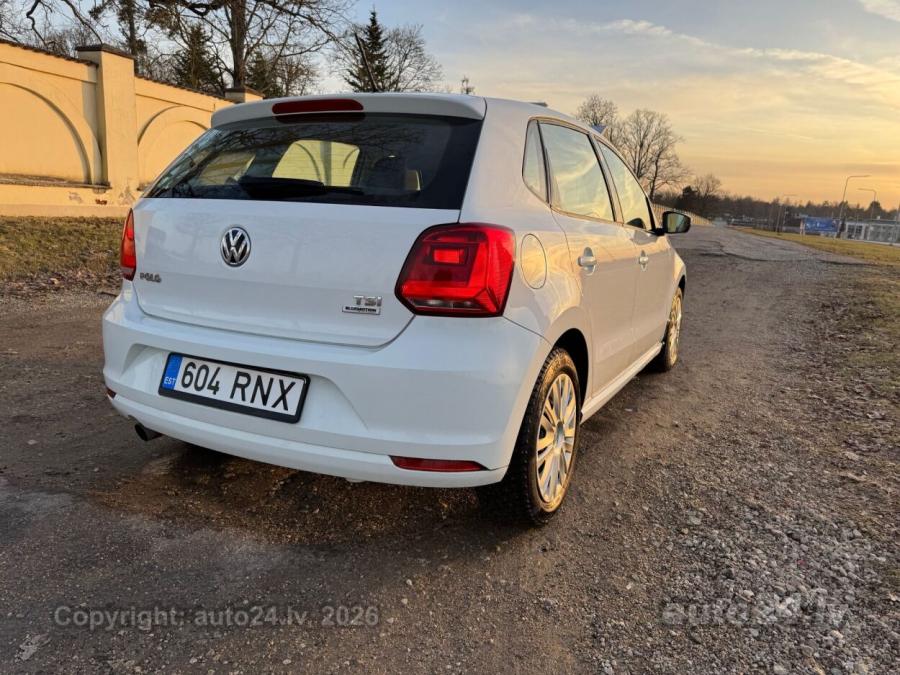 White Volkswagen Polo 2017 in Tartu, with an engine capacity of 1.20 L and mileage of 65 thousand km for 5300 €, photo 4 on AUTOMOTO.COM.LV