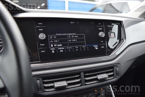 Белый Фольксваген Поло 2017 в Рига, объемом двигателя 1.00 л и пробегом 90 тыс. км за 12500 €, фото 7 на AUTOMOTO.COM.LV