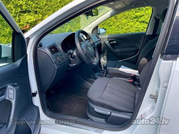 White Volkswagen Polo 2017 in Tallinn, with an engine capacity of 1.40 L and mileage of 144 thousand km for 7800 €, photo 8 on AUTOMOTO.COM.LV