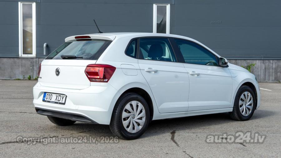 Balts Volkswagen Polo 2018 Tallina, ar dzinēja tilpumu 1.60 L un nobraukumu 199 tūkst. km par 6000 €, foto 5 vietnē AUTOMOTO.COM.LV