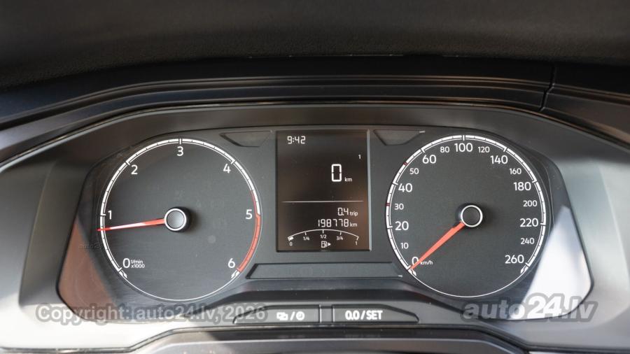 Balts Volkswagen Polo 2018 Tallina, ar dzinēja tilpumu 1.60 L un nobraukumu 199 tūkst. km par 6000 €, foto 11 vietnē AUTOMOTO.COM.LV