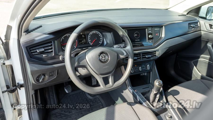Balts Volkswagen Polo 2018 Tallina, ar dzinēja tilpumu 1.60 L un nobraukumu 199 tūkst. km par 6000 €, foto 12 vietnē AUTOMOTO.COM.LV