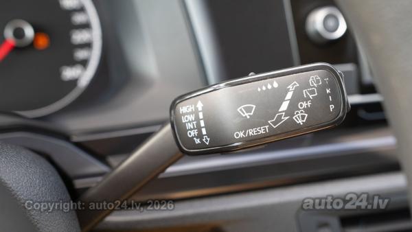 Balts Volkswagen Polo 2018 Tallina, ar dzinēja tilpumu 1.60 L un nobraukumu 324 tūkst. km par 5000 €, foto 6 vietnē AUTOMOTO.COM.LV