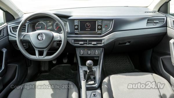 Balts Volkswagen Polo 2018 Tallina, ar dzinēja tilpumu 1.60 L un nobraukumu 324 tūkst. km par 5000 €, foto 10 vietnē AUTOMOTO.COM.LV