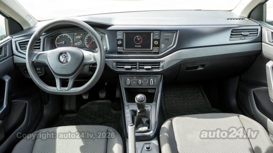 Balts Volkswagen Polo 2018 Tallina, ar dzinēja tilpumu 1.60 L un nobraukumu 324 tūkst. km par 5000 €, foto 11 vietnē AUTOMOTO.COM.LV