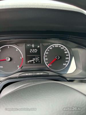 White Volkswagen Polo 2018 in Tallinn, with an engine capacity of 1.60 L and mileage of 198 thousand km for 8999 €, photo 7 on AUTOMOTO.COM.LV