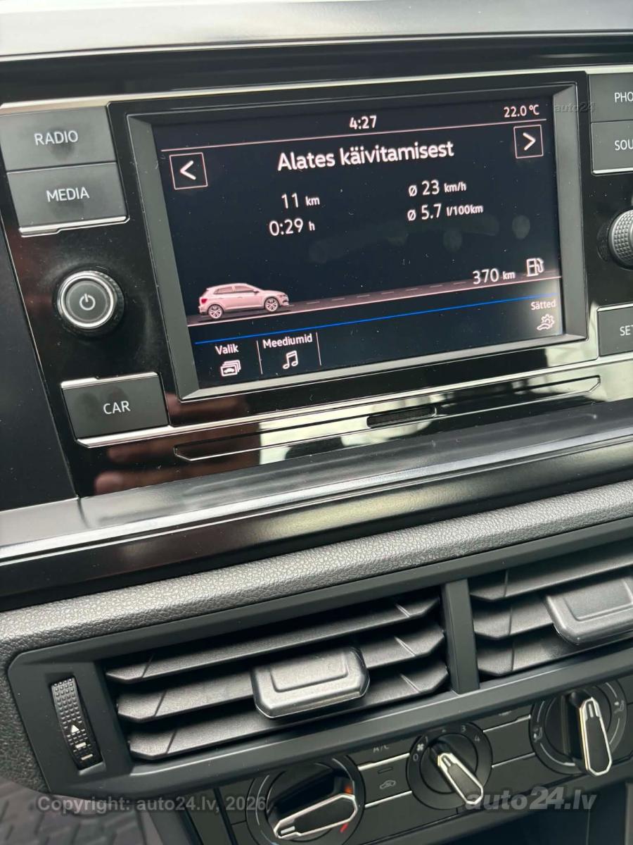 White Volkswagen Polo 2018 in Tallinn, with an engine capacity of 1.60 L and mileage of 198 thousand km for 8999 €, photo 10 on AUTOMOTO.COM.LV