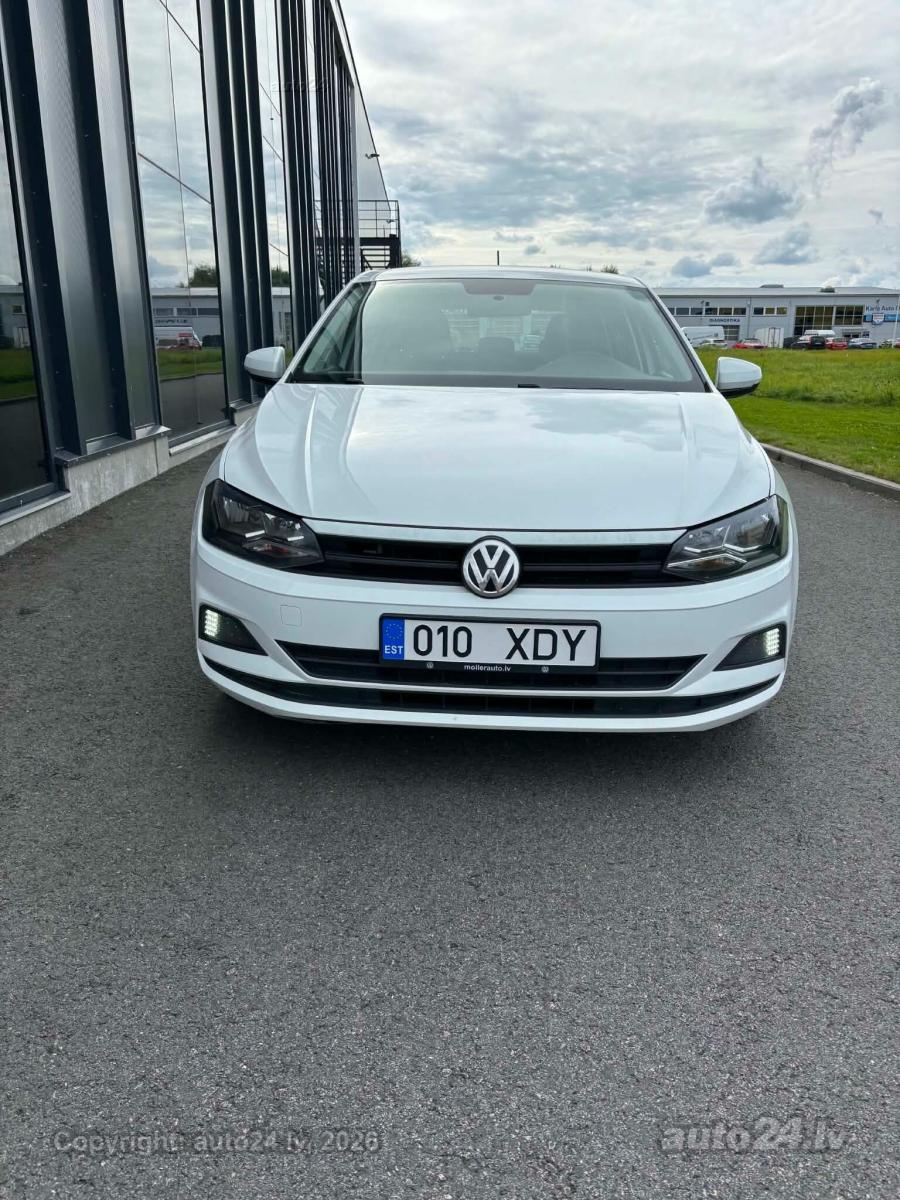 White Volkswagen Polo 2018 in Tallinn, with an engine capacity of 1.60 L and mileage of 198 thousand km for 8999 €, photo 12 on AUTOMOTO.COM.LV