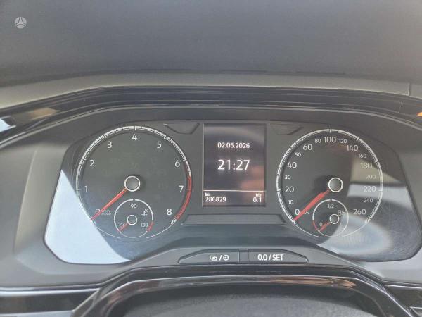 White Volkswagen Polo 2018 in Klaipeda, with an engine capacity of 1.00 L and mileage of 280 thousand km for 5580 €, photo 8 on AUTOMOTO.COM.LV