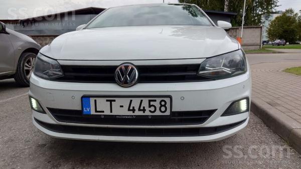 Volkswagen Polo 2018 Rīga vietnē Balts Volkswagen Polo 2018 Rīga, ar dzinēja tilpumu 1.00 L un nobraukumu 118 tūkst. km par 5500 €, foto 1 vietnē AUTOMOTO.COM.LV
