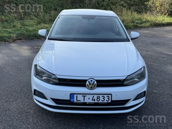 White Volkswagen Polo 2018 in Riga, with an engine capacity of 1.60 L and mileage of 289 thousand km for 5300 €, photo 9 on AUTOMOTO.COM.LV