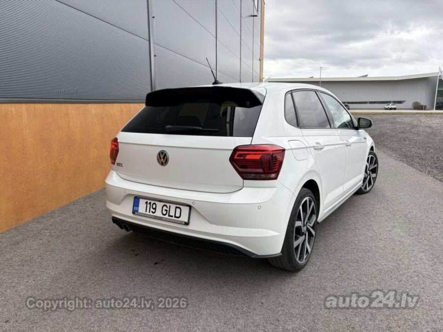 Balts Volkswagen Polo 2019 Tallina, ar dzinēja tilpumu 2.00 L un nobraukumu 149 tūkst. km par 14800 €, foto 4 vietnē AUTOMOTO.COM.LV