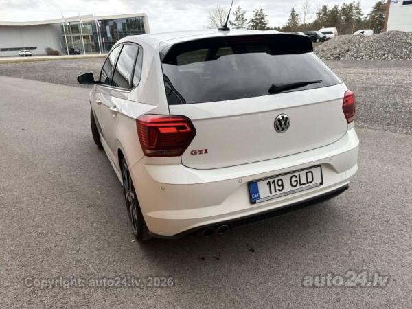White Volkswagen Polo 2019 in Tallinn, with an engine capacity of 2.00 L and mileage of 149 thousand km for 14800 €, photo 4 on AUTOMOTO.COM.LV