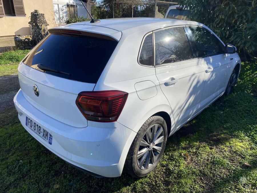 Balts Volkswagen Polo 2020 Tauragė, ar dzinēja tilpumu 1.00 L un nobraukumu 45 tūkst. km par 5500 €, foto 3 vietnē AUTOMOTO.COM.LV