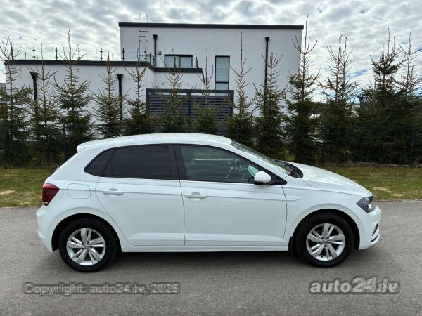White Volkswagen Polo 2020 in Tallinn, with an engine capacity of 1.00 L and mileage of 73 thousand km for 9900 €, photo 9 on AUTOMOTO.COM.LV