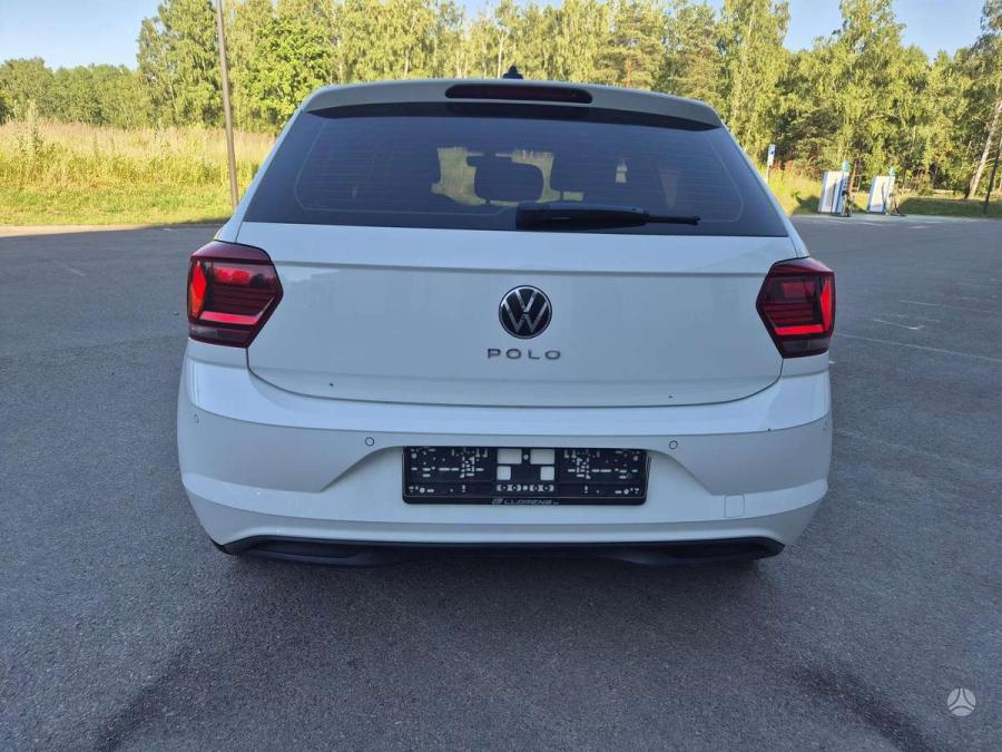 White Volkswagen Polo 2020 in Kaunas, with an engine capacity of 1.00 L and mileage of 230 thousand km for 9990 €, photo 6 on AUTOMOTO.COM.LV