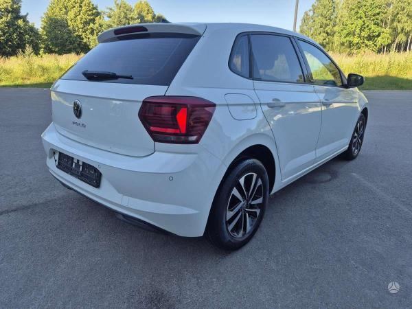 White Volkswagen Polo 2020 in Kaunas, with an engine capacity of 1.00 L and mileage of 230 thousand km for 9990 €, photo 6 on AUTOMOTO.COM.LV