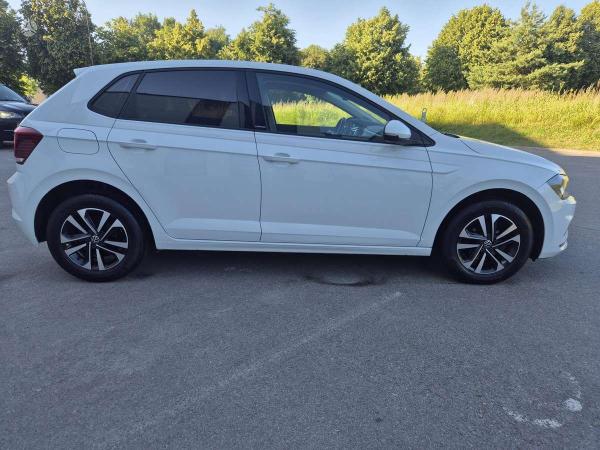 White Volkswagen Polo 2020 in Kaunas, with an engine capacity of 1.00 L and mileage of 230 thousand km for 9990 €, photo 7 on AUTOMOTO.COM.LV