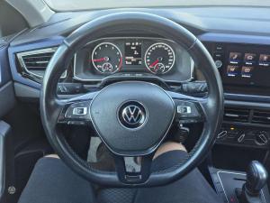 White Volkswagen Polo 2020 in Kaunas, with an engine capacity of 1.00 L and mileage of 230 thousand km for 9990 €, photo 14 on AUTOMOTO.COM.LV