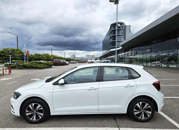 White Volkswagen Polo 2020 in Vilnius, with an engine capacity of 1.00 L and mileage of 63 thousand km for 11000 €, photo 7 on AUTOMOTO.COM.LV