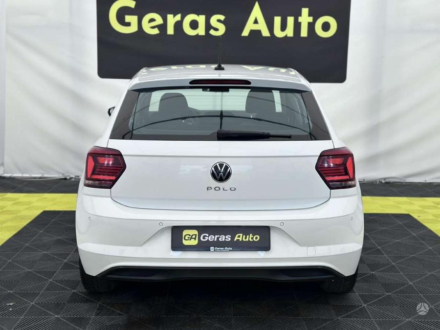 Balts Volkswagen Polo 2021 Viļņa, ar dzinēja tilpumu 1.00 L un nobraukumu 90 tūkst. km par 9350 €, foto 5 vietnē AUTOMOTO.COM.LV