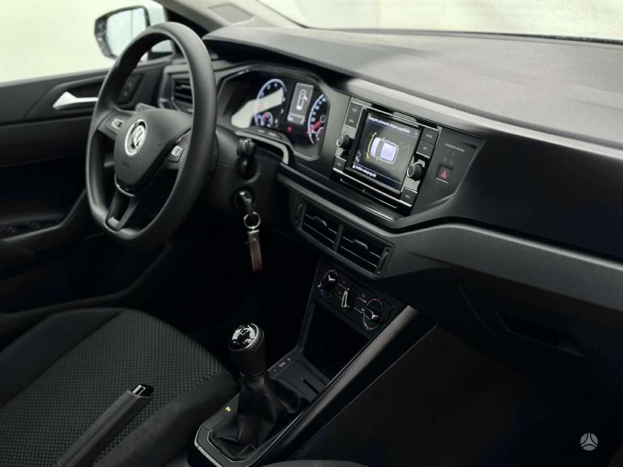 Balts Volkswagen Polo 2021 Viļņa, ar dzinēja tilpumu 1.00 L un nobraukumu 90 tūkst. km par 9350 €, foto 14 vietnē AUTOMOTO.COM.LV