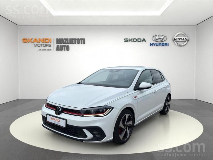 Белый Фольксваген Поло 2023 в Рига, объемом двигателя 2.00 л и пробегом 73 тыс. км за 21990 €, фото 1 на AUTOMOTO.COM.LV