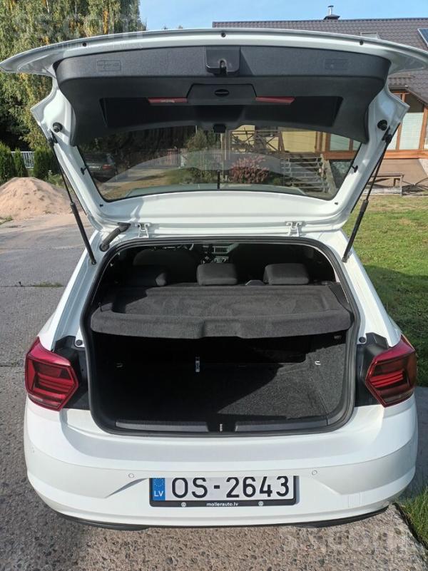 Volkswagen Polo 2020 in Riga on AUTOMOTO.COM.LV White Volkswagen Polo 2020 in Riga, with an engine capacity of 1.00 L and mileage of 147 thousand km for 8700 €, photo 10 on AUTOMOTO.COM.LV