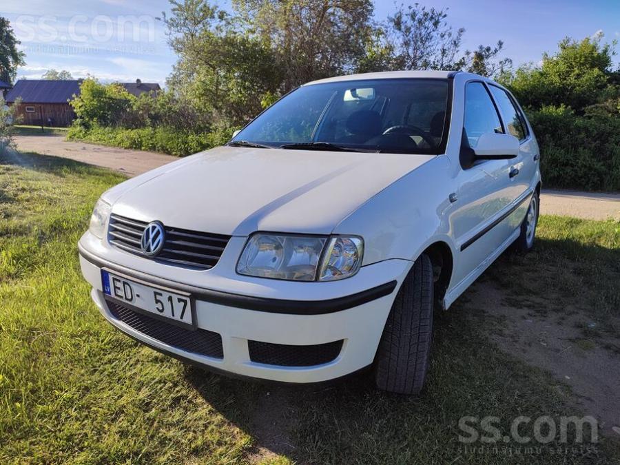 Balts Volkswagen Polo 2000 Daugavpils, ar dzinēja tilpumu 1.40 L un nobraukumu 248 tūkst. km par 1000 €, foto 1 vietnē AUTOMOTO.COM.LV