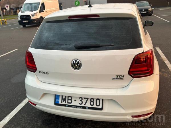 Balts Volkswagen Polo 2015 Rīga, ar dzinēja tilpumu 1.40 L un nobraukumu 320 tūkst. km par 4499 €, foto 2 vietnē AUTOMOTO.COM.LV