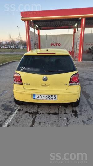 Yellow Volkswagen Polo 2007 in Riga, with an engine capacity of 1.40 L and mileage of 319 thousand km for 2000 €, photo 3 on AUTOMOTO.COM.LV