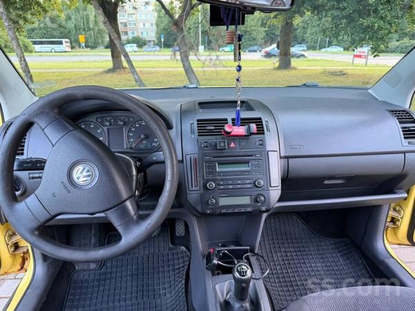 Dzeltens Volkswagen Polo 2007 Rīga, ar dzinēja tilpumu 1.40 L un nobraukumu 327 tūkst. km par 1500 €, foto 7 vietnē AUTOMOTO.COM.LV