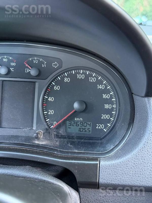 Dzeltens Volkswagen Polo 2007 Rīga, ar dzinēja tilpumu 1.40 L un nobraukumu 327 tūkst. km par 1500 €, foto 8 vietnē AUTOMOTO.COM.LV