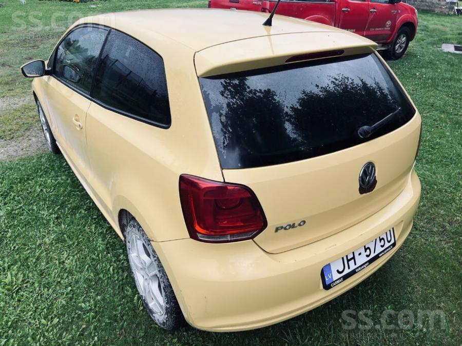 Dzeltens Volkswagen Polo 2010 Rēzekne, ar dzinēja tilpumu 1.20 L un nobraukumu 333 tūkst. km par 3800 €, foto 5 vietnē AUTOMOTO.COM.LV