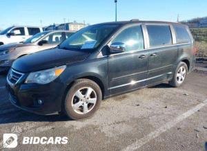 Melns Volkswagen Routan 2009 Panevēža, ar dzinēja tilpumu 4.00 L un nobraukumu 185 tūkst. km par 2600 €, foto 3 vietnē AUTOMOTO.COM.LV