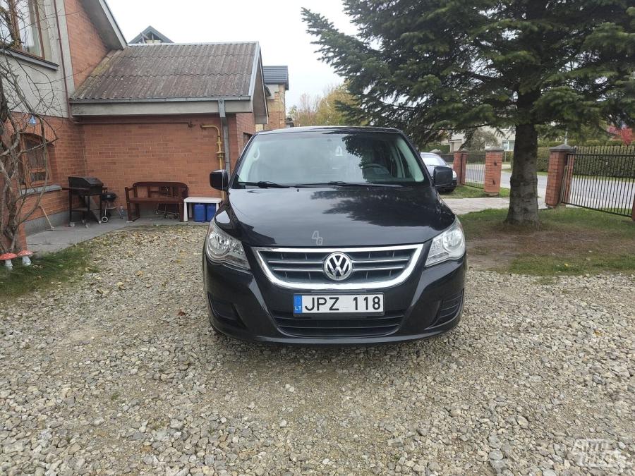 Melns Volkswagen Routan 2010 Šauļi, ar dzinēja tilpumu 3.80 L un nobraukumu 227 tūkst. km par 3700 €, foto 2 vietnē AUTOMOTO.COM.LV