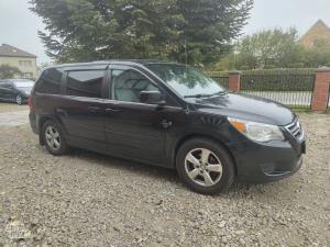 Melns Volkswagen Routan 2010 Šauļi, ar dzinēja tilpumu 3.80 L un nobraukumu 227 tūkst. km par 3700 €, foto 3 vietnē AUTOMOTO.COM.LV