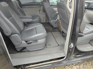 Melns Volkswagen Routan 2010 Šauļi, ar dzinēja tilpumu 3.80 L un nobraukumu 227 tūkst. km par 3700 €, foto 20 vietnē AUTOMOTO.COM.LV