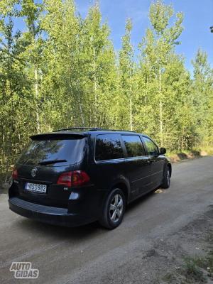 Melns Volkswagen Routan 2010 Panevēža, ar dzinēja tilpumu 3.80 L un nobraukumu 162 tūkst. km par 4999 €, foto 8 vietnē AUTOMOTO.COM.LV