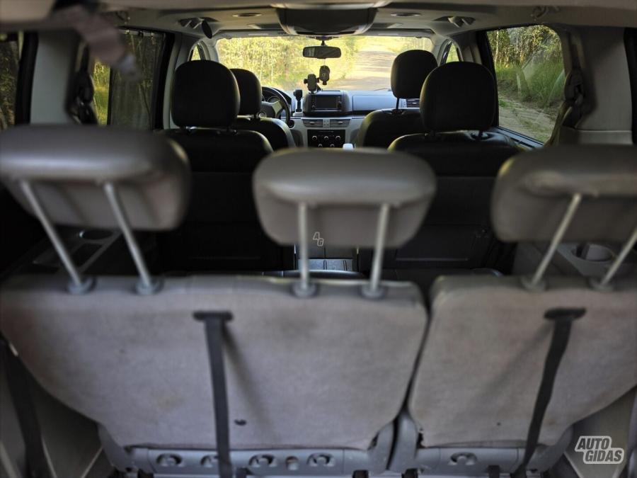 Melns Volkswagen Routan 2010 Panevēža, ar dzinēja tilpumu 3.80 L un nobraukumu 162 tūkst. km par 4999 €, foto 20 vietnē AUTOMOTO.COM.LV