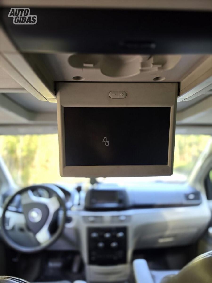 Melns Volkswagen Routan 2010 Panevēža, ar dzinēja tilpumu 3.80 L un nobraukumu 162 tūkst. km par 4999 €, foto 21 vietnē AUTOMOTO.COM.LV