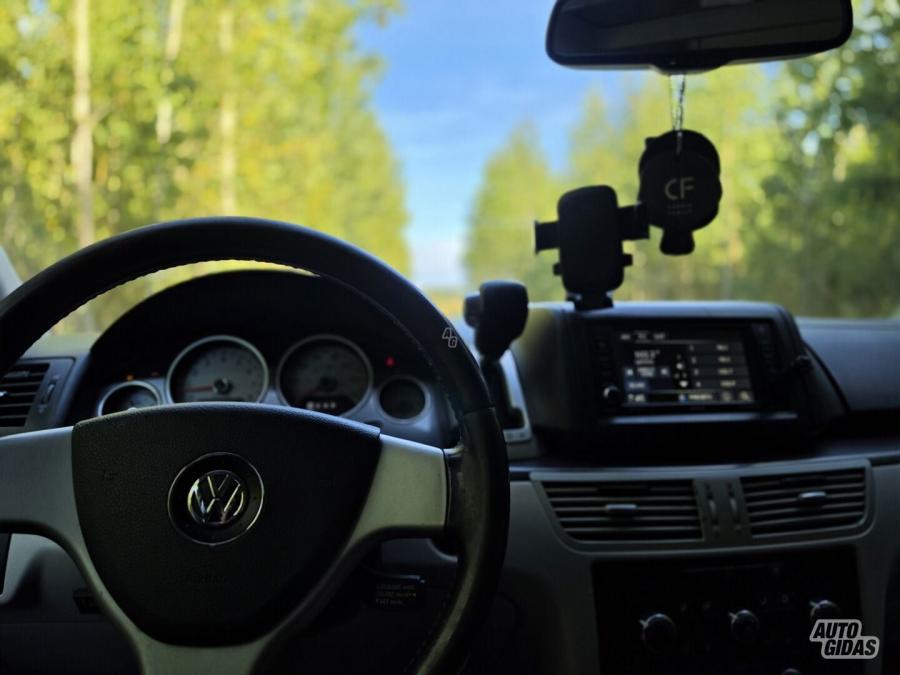 Melns Volkswagen Routan 2010 Panevēža, ar dzinēja tilpumu 3.80 L un nobraukumu 162 tūkst. km par 4999 €, foto 30 vietnē AUTOMOTO.COM.LV