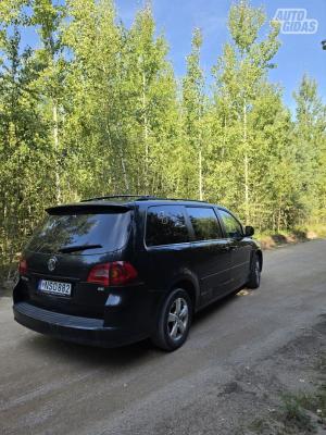 Black Volkswagen Routan 2010 in Panevezys, with an engine capacity of 3.80 L and mileage of 162 thousand km for 4800 €, photo 8 on AUTOMOTO.COM.LV