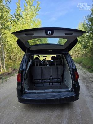 Black Volkswagen Routan 2010 in Panevezys, with an engine capacity of 3.80 L and mileage of 162 thousand km for 4800 €, photo 13 on AUTOMOTO.COM.LV