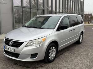 Volkswagen Routan 2011 in Vilnius, with an engine capacity of 3.78 L and mileage of 240 thousand km for 3500 €, photo  on AUTOMOTO.COM.LV