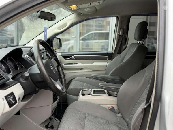 Volkswagen Routan 2011 Viļņa, ar dzinēja tilpumu 3.78 L un nobraukumu 240 tūkst. km par 3500 €, foto 7 vietnē AUTOMOTO.COM.LV
