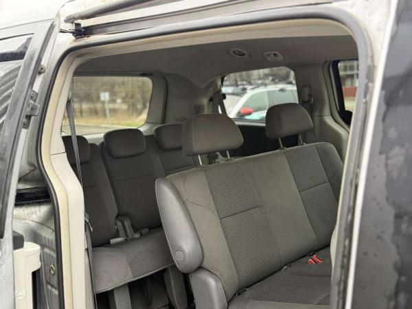 Volkswagen Routan 2011 Viļņa, ar dzinēja tilpumu 3.78 L un nobraukumu 240 tūkst. km par 3500 €, foto 10 vietnē AUTOMOTO.COM.LV