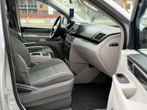 Volkswagen Routan 2011 in Vilnius, with an engine capacity of 3.78 L and mileage of 240 thousand km for 3500 €, photo 13 on AUTOMOTO.COM.LV